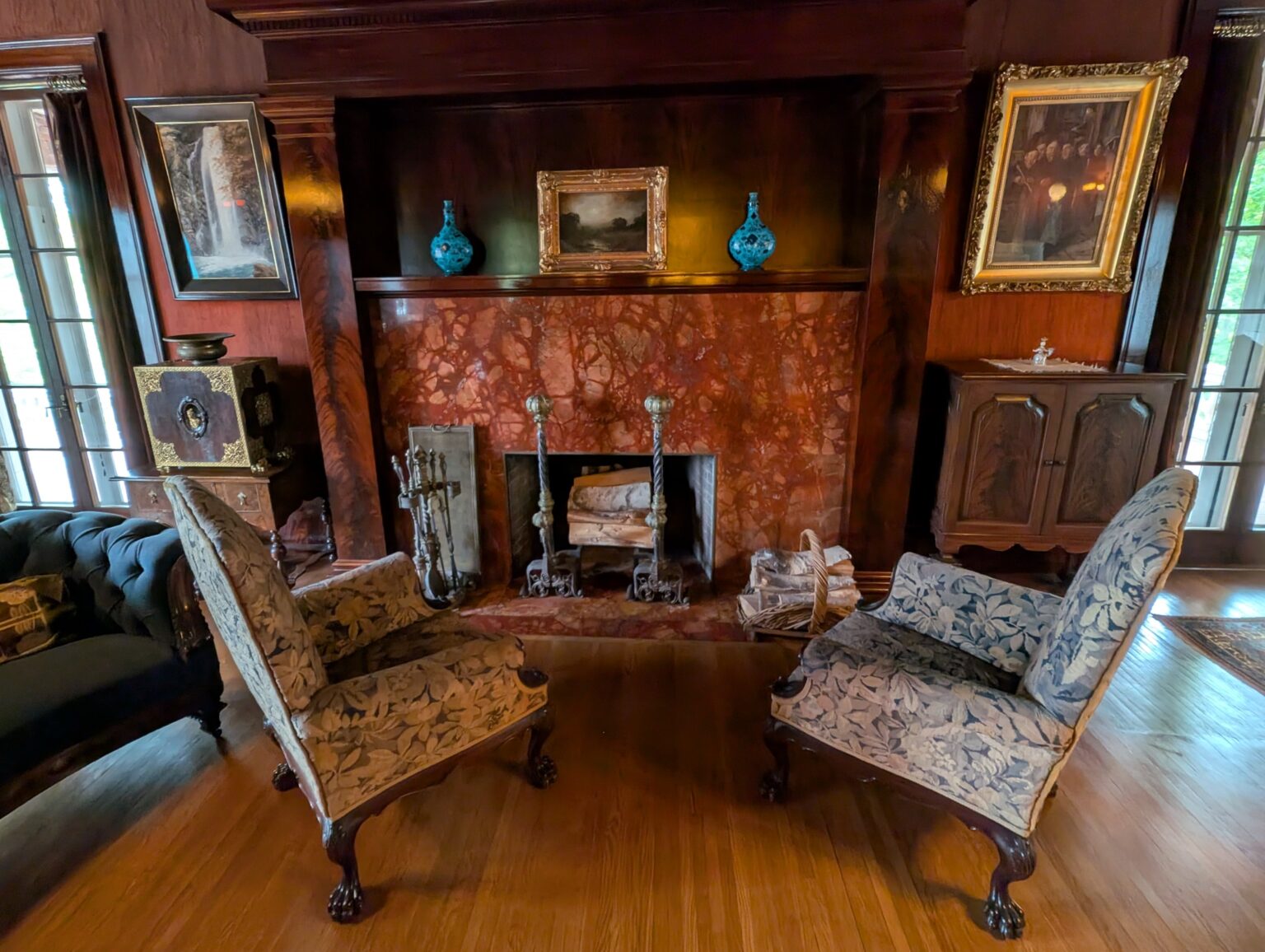 Gold to Ghosts: The History and Haunting of Glensheen Mansion ...
